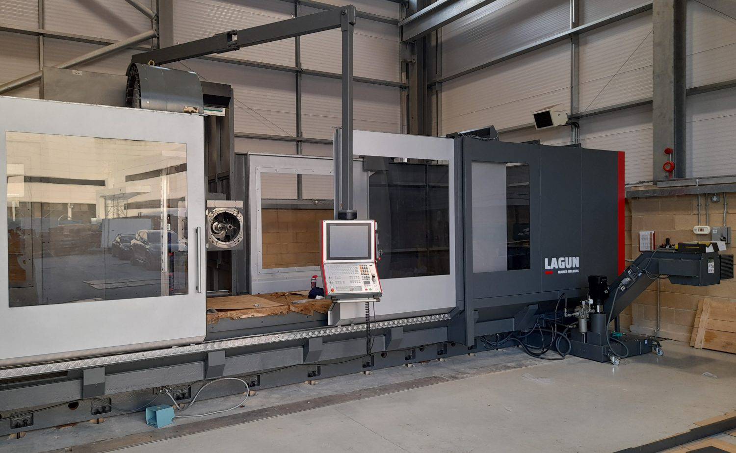 New Lagun BM 4 bed mill delivered in Oxfordshire | TDT Machine Tools
